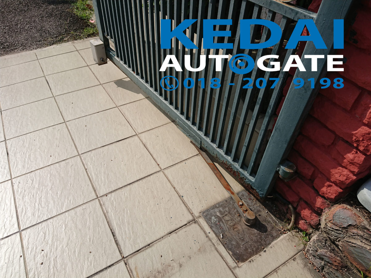 Old Auto Gate System Like Underground Swing Gate System We Can Repair ...